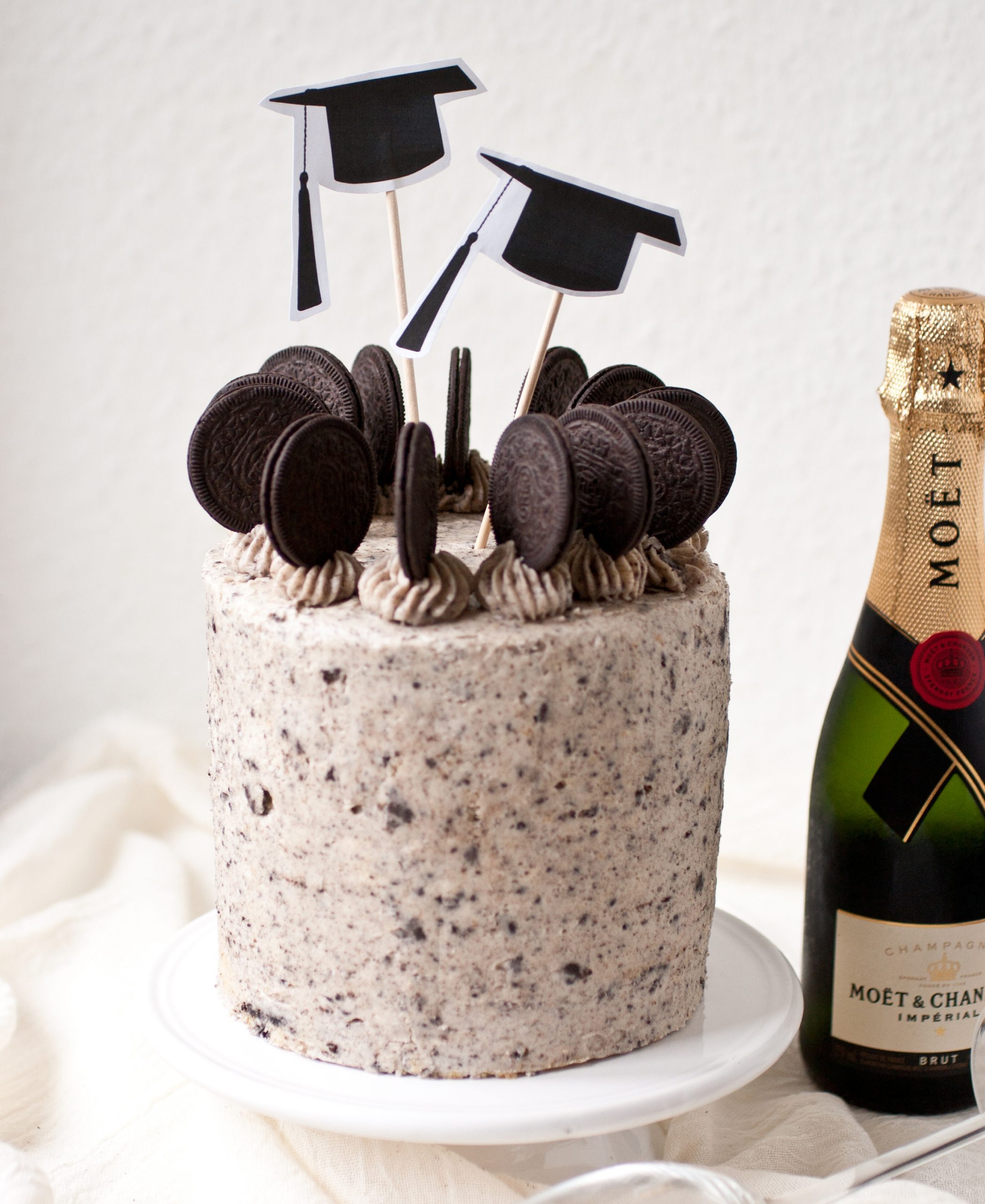 Graduation Cake - Neles Kitchen